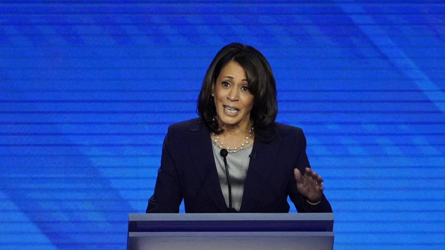 Kamala Harris Wallpaper - Wallpaper Sun